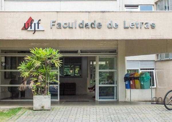 UFJF tem vagas para surdos em curso de Letras-Libras