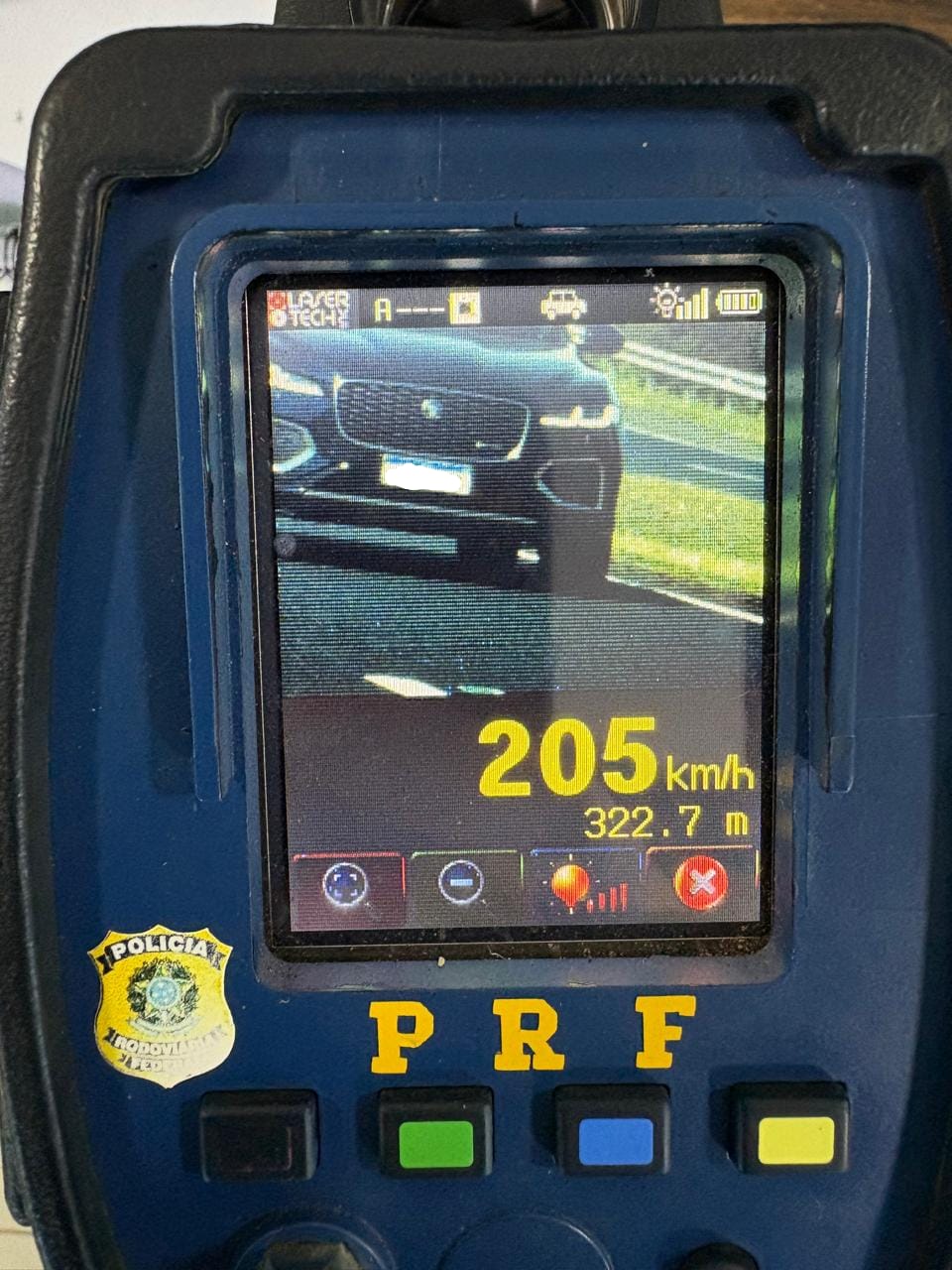 PRF flagra 4.600 motoristas em excesso de velocidade em Minas